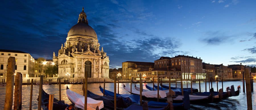 Traveling With a Group To Europe - Pure Wander