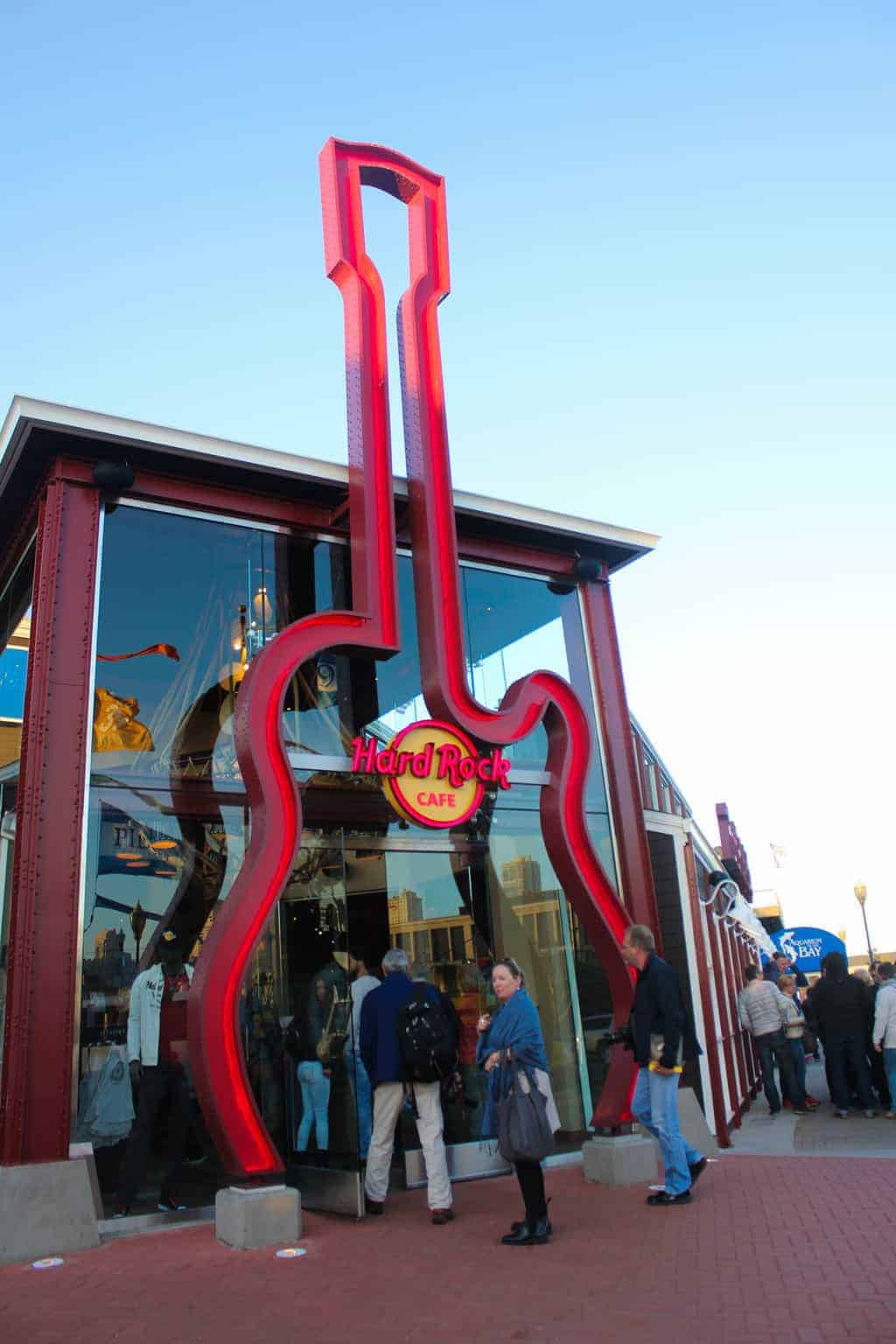 Eating out in San Francisco and Savoring Flavors: Edible Flower Power